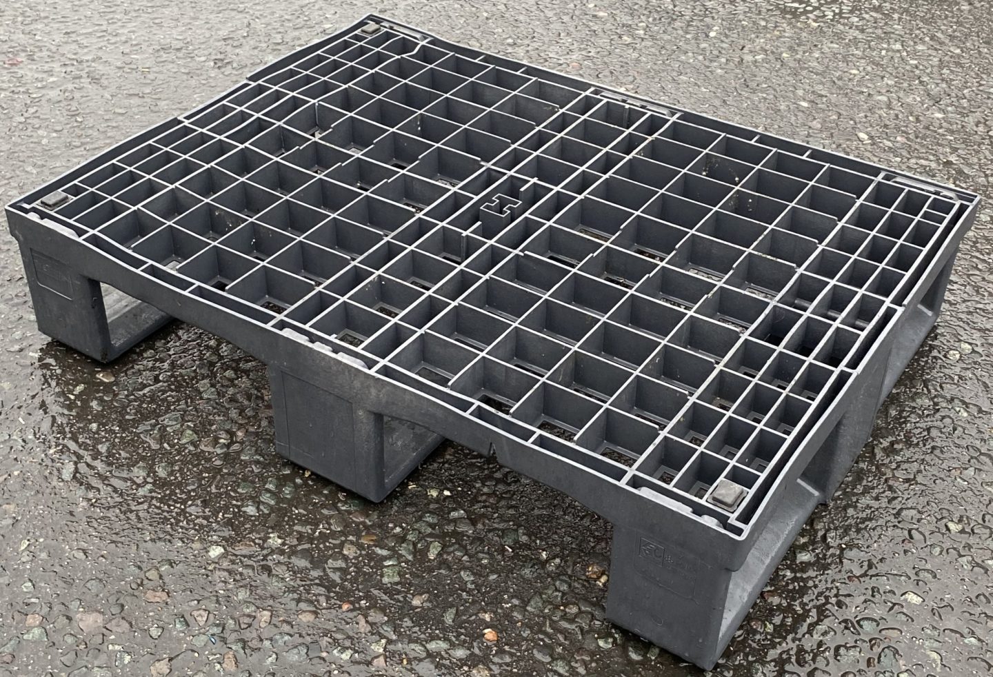 Non Standard Plastic Pallets | Used Non Standard Plastic PalletsPlastic ...